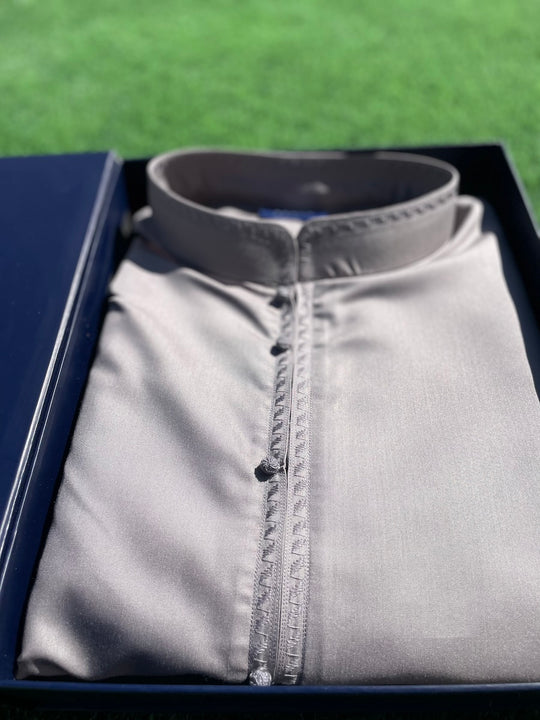 Men's Bahraini Thobes - Premium Islamic Men's Wear – My Little Jubba